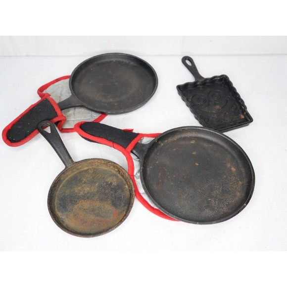 Unbranded | Kitchen | Cast Iron Mini Skillets Viacom Sponge Bob 2 ...